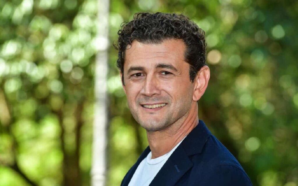 Vinicio Marchioni: Età, biografia, successi, moglie, figli e vita ...